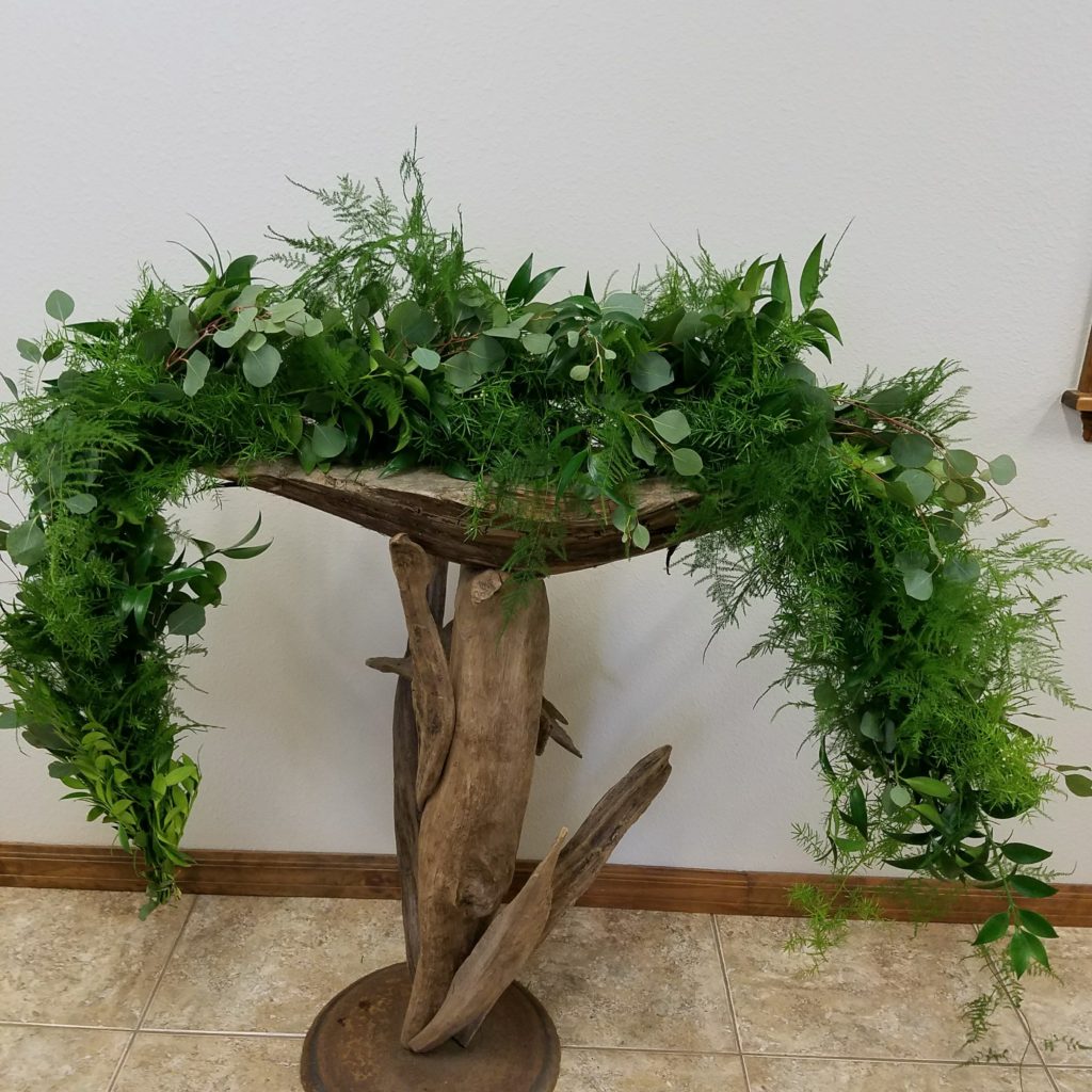 Eucalyptus, Nagi, Plumosus & Sprengeri Garlands - Alpha Fern